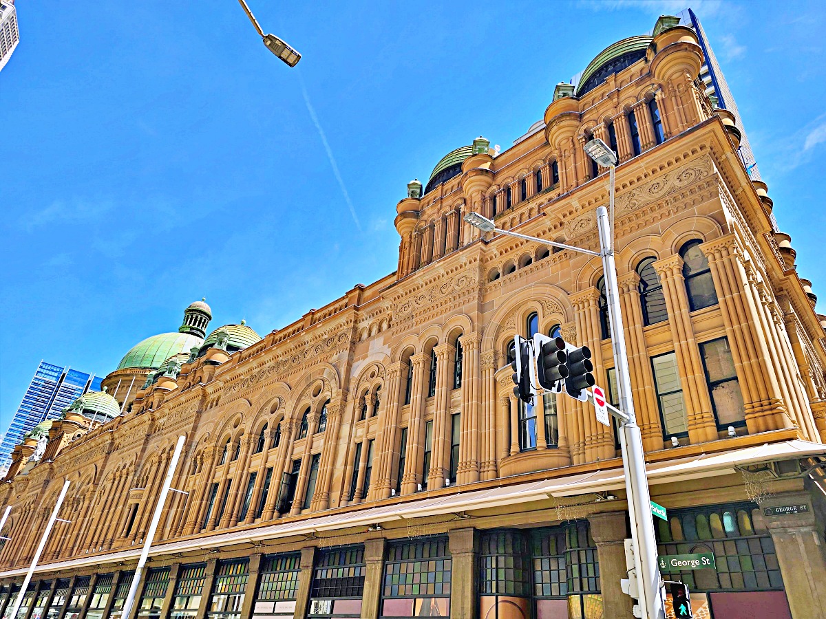 雪梨 QVB 維多利亞女王大廈購物指南｜交通方式、Haigh’s 巧克力店與周邊購物推薦 @Stancy Teacher 美味異想世界